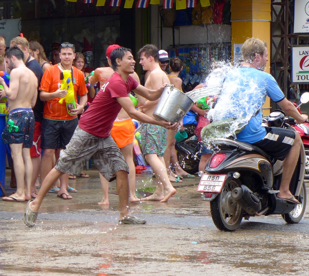 Songkran Guide - Chatuchak Market ตลาดนัดจตุจักร: The World's Largest ...