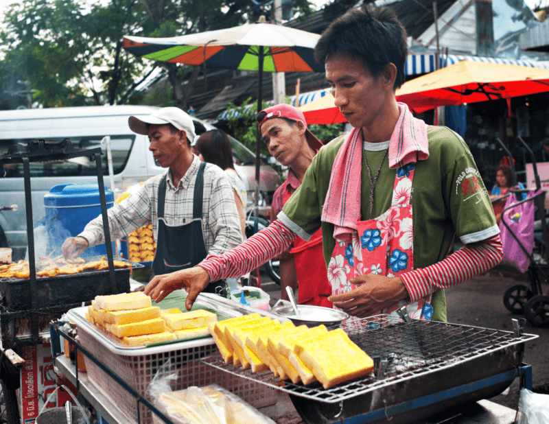 Exploring the Cuisine of Chatuchak Market - Chatuchak Market ตลาดนัด ...